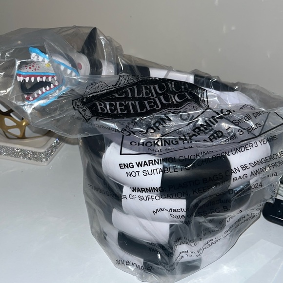 Kitchen | Sand Worm Popcorn Bucket 224 Beetlejuice Beetlejuice | Poshmark